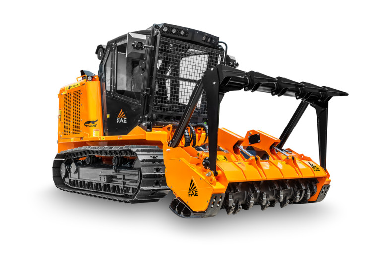 PT200 The compact, powerful tracked carrier | FAE USA